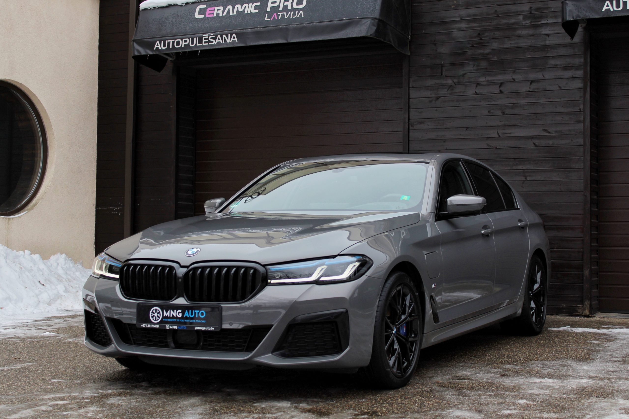 BMW G30 545e xDrive - mngauto